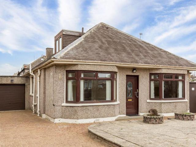 3 bedroom detached bungalow for sale in 65 Saughton Road North, Edinburgh, EH12 7JA, EH12