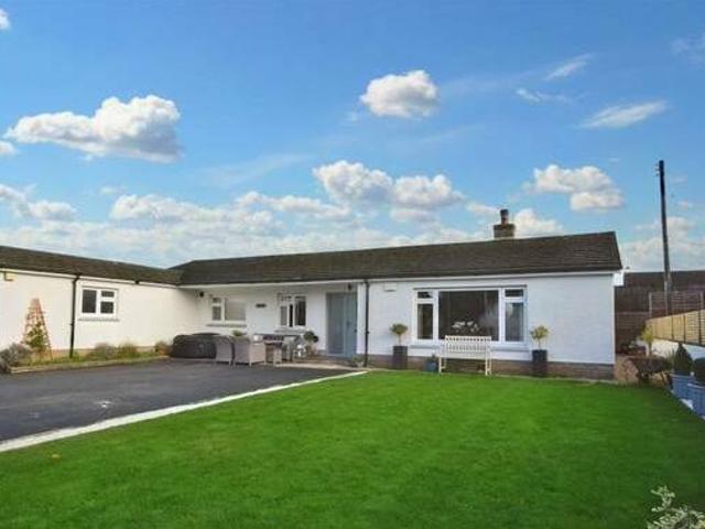 3 bedroom detached bungalow for sale in CnwcYDintir Cardigan SA43