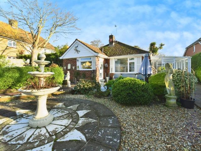 3 bedroom detached bungalow for sale in Court Farm Road, Rottingdean, Brighton, BN2