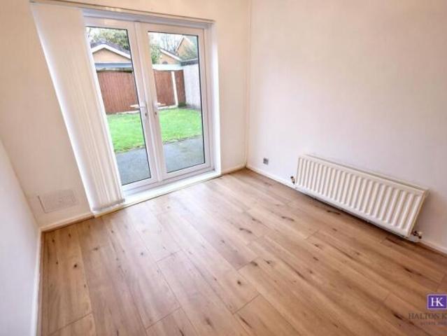 3 bedroom detached bungalow for sale in Coldstream Close, Warrington, WA2