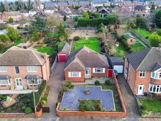 3 bedroom detached bungalow for sale in Conaglen Road, Aylestone, Leicester, LE2