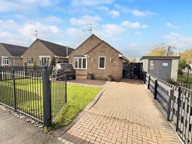 3 bedroom detached bungalow for sale in Calder Road, Lincoln, LN5