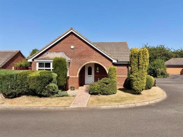 3 bedroom detached bungalow for sale in Candish Drive, Plymouth, PL9