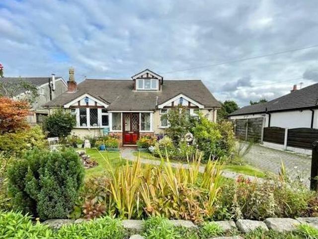 3 bedroom detached bungalow for sale in Carleton Road Poynton SK12