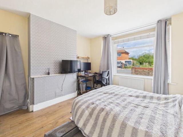 3 bedroom detached bungalow for sale in Cecilian Avenue, Worthing, BN14 8AU, BN14