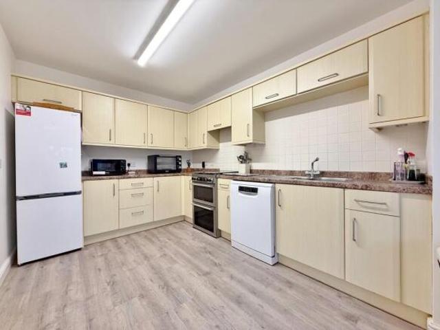 3 bedroom detached bungalow for sale in Central Road, Drayton, PO6