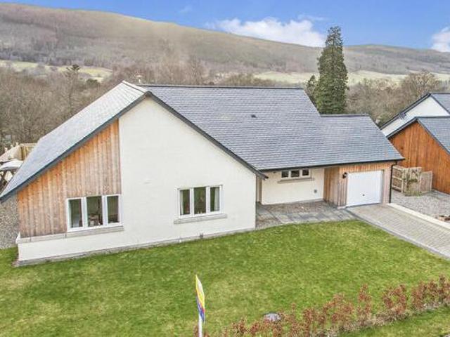 3 Bedroom Detached Bungalow For Sale In Croftinloan
