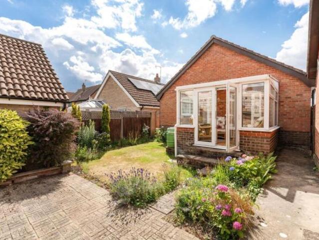 3 bedroom detached bungalow for sale in Arthurton Road, Spixworth, NR10