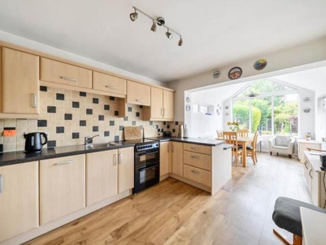 3 bedroom detached bungalow for sale in Arun Close, Brickhill, MK41