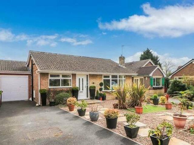 3 bedroom detached bungalow for sale in Ashwood Grove Horbury Wakefield WF4