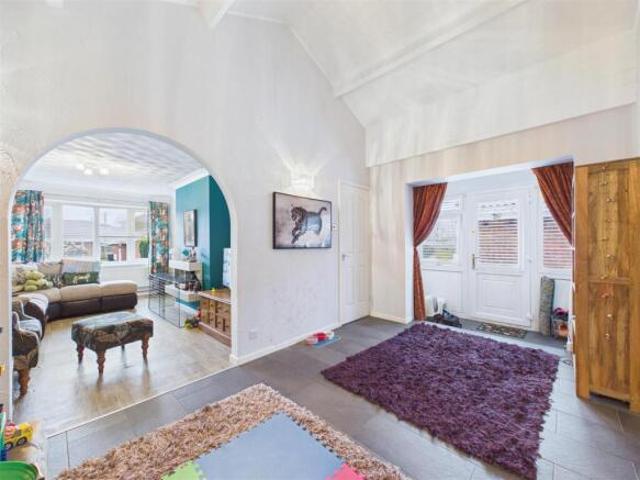 3 bedroom detached bungalow for sale in Barlby Grove, Sheffield, S12