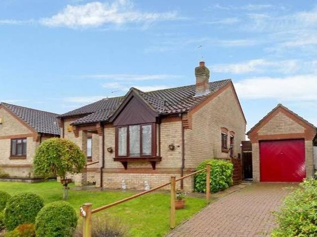 3 bedroom detached bungalow for sale in Barley Meadow Halesworth IP19