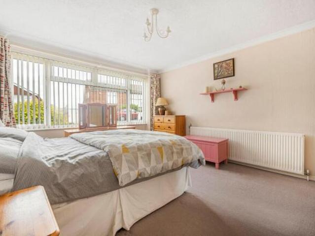 3 bedroom detached bungalow for sale in Birch Road, Garsington, OX44