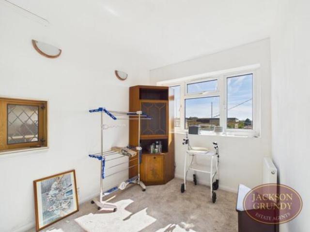 3 bedroom detached bungalow for sale in Grendon Walk, Parklands, NN3 6EP, NN3