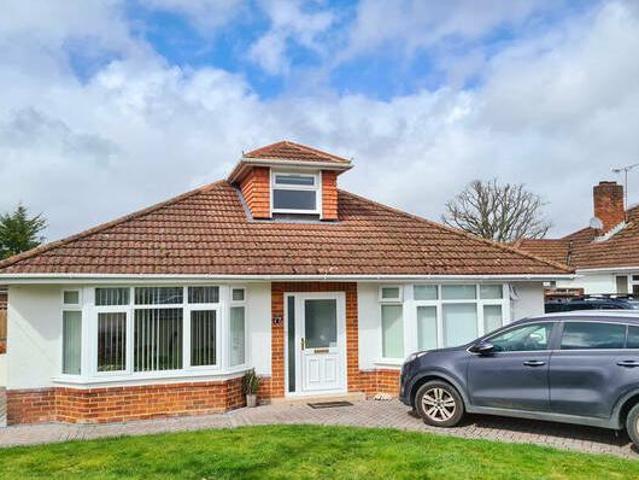 3 bedroom detached bungalow for sale in Dene Road Ashurst SO40