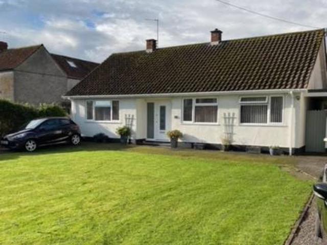 3 bedroom detached bungalow for sale in Duck Lane Clevedon BS21
