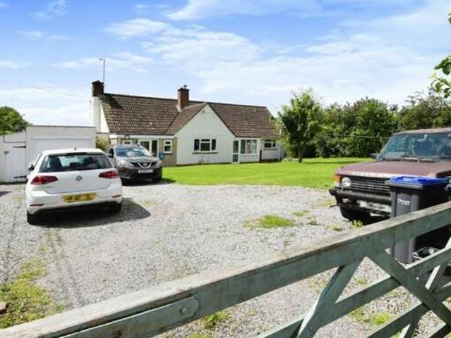 3 Bedroom Detached Bungalow For Sale In Durrington