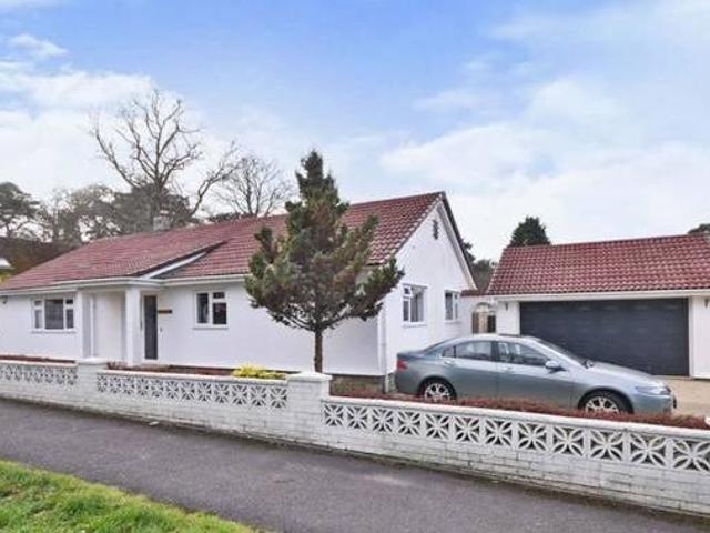 3 bedroom detached bungalow for sale in Everglades Close Ferndown BH22