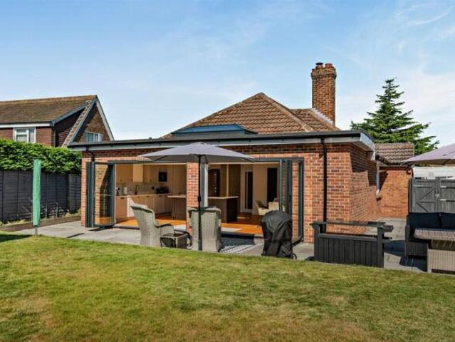 3 bedroom detached bungalow for sale in Fauchons Close, Bearsted, Maidstone, ME14