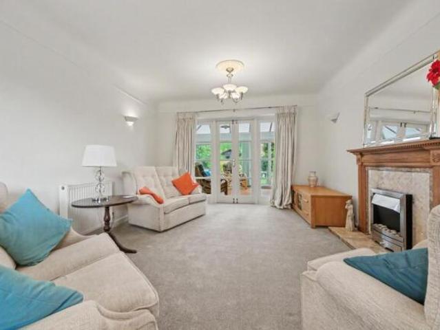 3 bedroom detached bungalow for sale in Kootenay Avenue, Thornhill Park, SO18