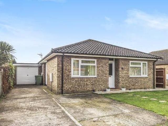 3 bedroom detached bungalow for sale in Katchside Sutton Courtenay OX14