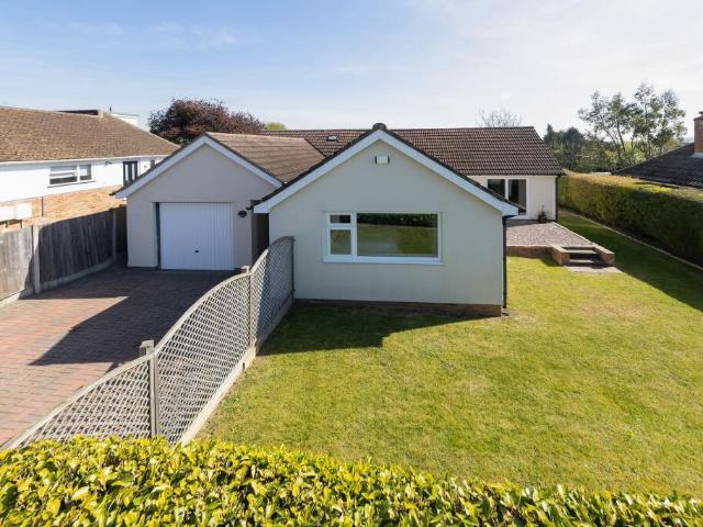 3 bedroom detached bungalow for sale in Kirk Close, Kennington, OX1