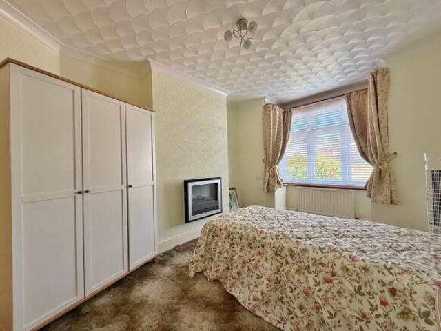 3 bedroom detached bungalow for sale in Homefield Road, Drayton, PO6