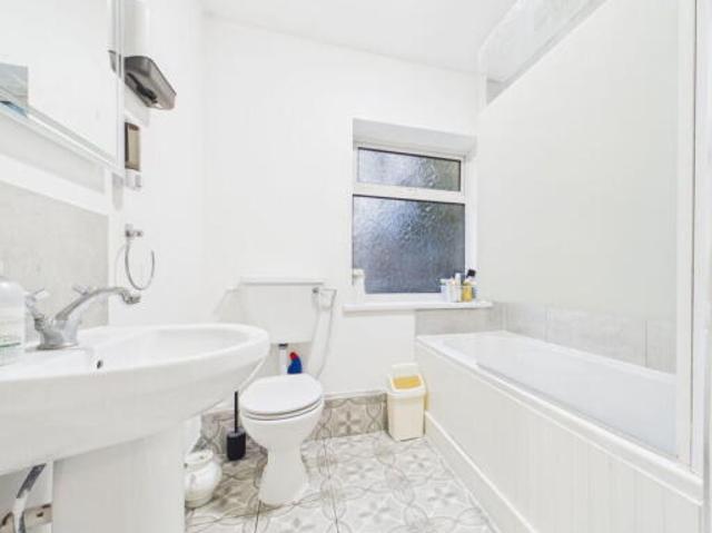 3 bedroom detached bungalow for sale in Honey End Lane, Reading, RG30