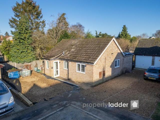 3 bedroom detached bungalow for sale in Hawthorn Close, Spixworth, NR10