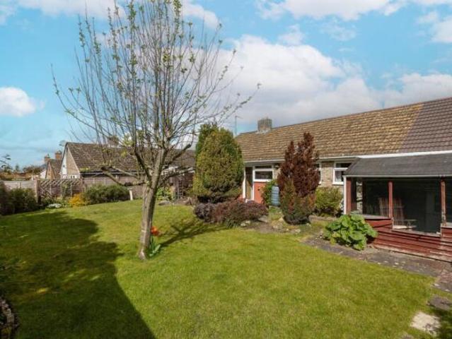 3 bedroom detached bungalow for sale in Hazel End, Garsington, OX44