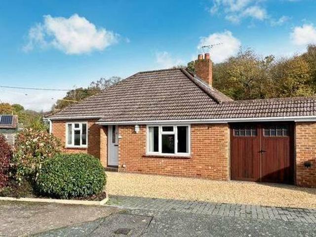 3 bedroom detached bungalow for sale in Hamstreet TN26
