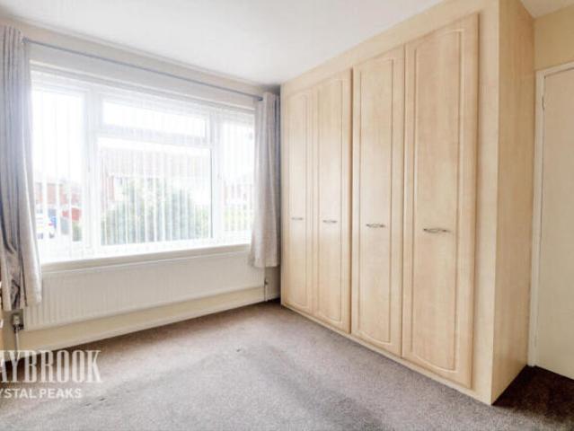 3 bedroom detached bungalow for sale in Hessey Street, Normanton Spring, S13