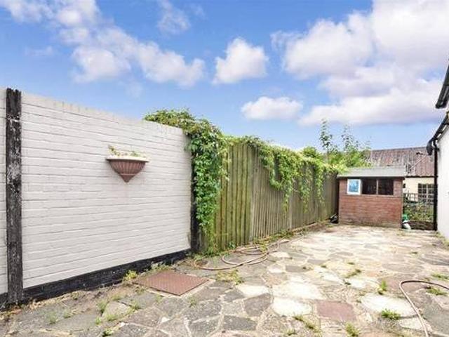 3 bedroom detached bungalow for sale in High Street Farningham Kent DA4