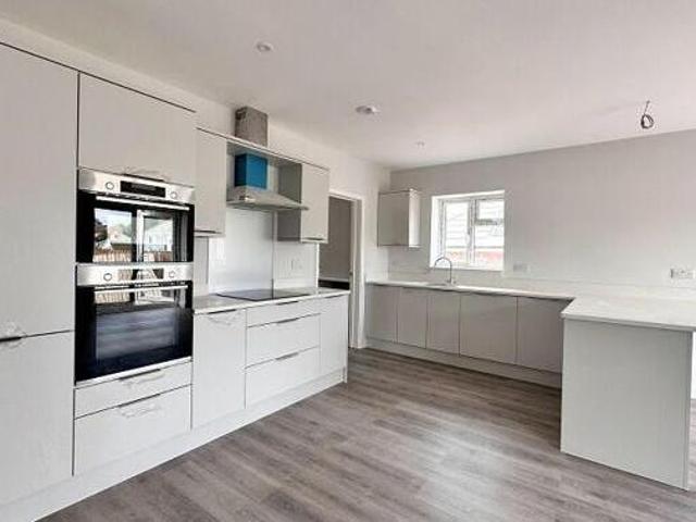 3 Bedroom Detached Bungalow For Sale In Highcliffe
