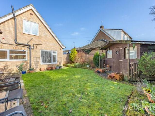 3 bedroom detached bungalow for sale in Hillvue Close, Norwich, NR5