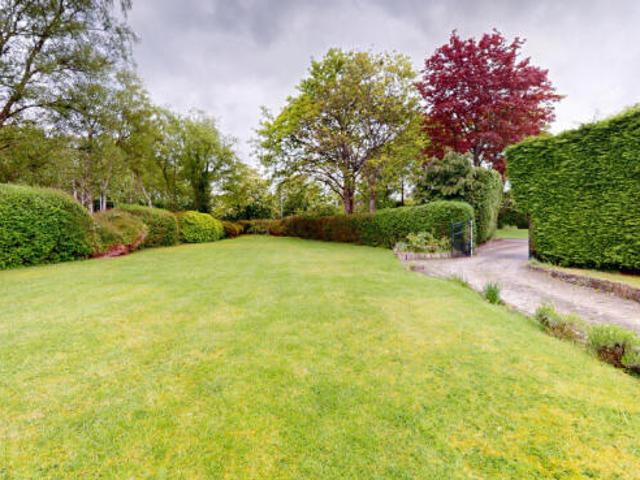 3 bedroom detached bungalow for sale in Lawns Hall Cottage, Lawns Hall Close, Adel/Lawnswood border, West Yorkshire, LS16