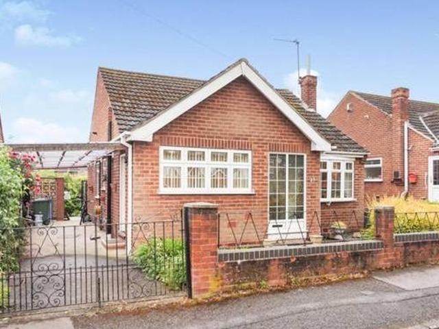 3 bedroom detached bungalow for sale in Lake Farm Road Rainworth NG21 NG21