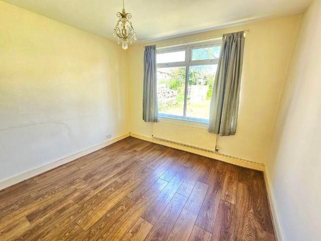 3 bedroom detached bungalow for sale in Little Green Lanes, Sutton Coldfield, B73 5NB, B73