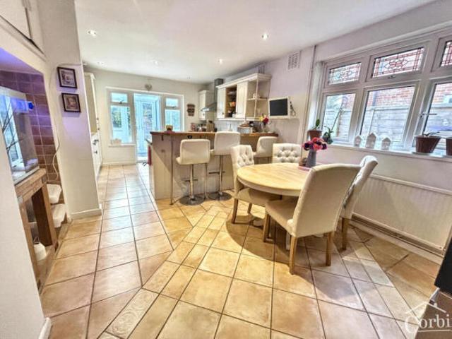 3 bedroom detached bungalow for sale in Magna Road, Bournemouth, BH11 9, BH11