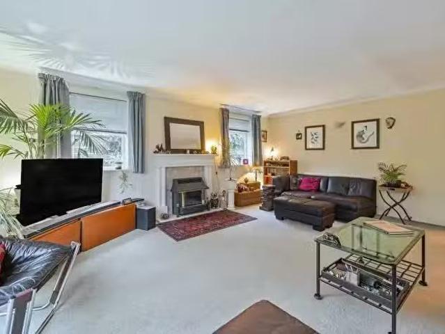 3 Bedroom Detached Bungalow For Sale In Marlow Bottom, Bucking.