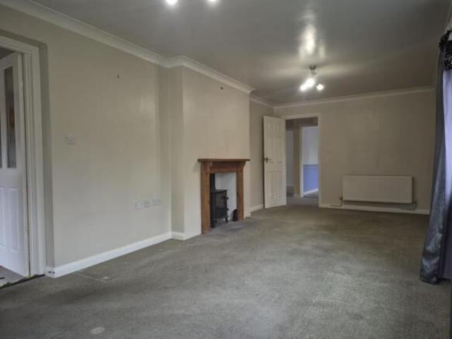 3 bedroom detached bungalow for sale in Midhurst, Teston Road, Offham, West Malling, Kent ME19 5NS, ME19