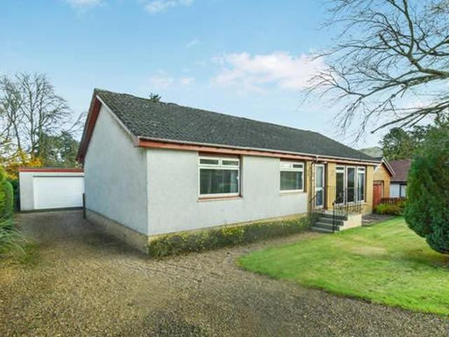 3 bedroom detached bungalow for sale in Milton Crescent Auchterarder PH3