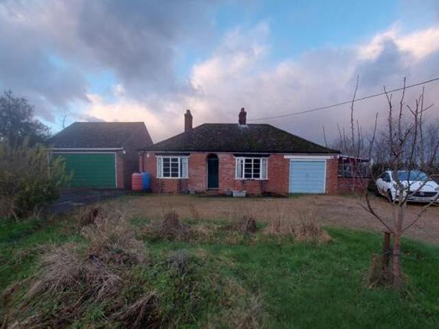 3 Bedroom Detached Bungalow For Sale In Norwich Road, Swaffham