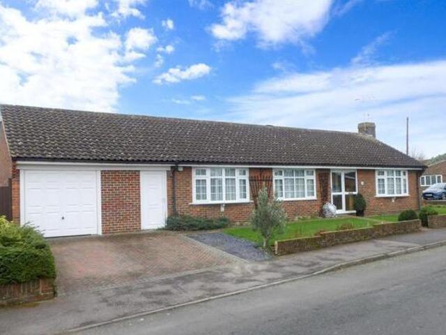 3 Bedroom Detached Bungalow For Sale In Newington, Sittingbourne