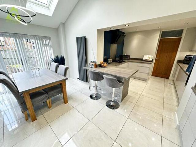 3 bedroom detached bungalow for sale in Selbourne Close, Westhoughton, BL5 3UH, BL5
