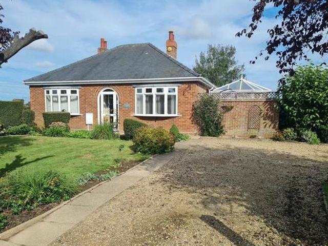 3 bedroom detached bungalow for sale in Station Road Long Sutton SPALDING PE12