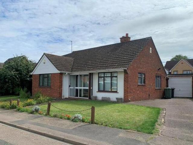 3 Bedroom Detached Bungalow For Sale In Stotfold, Hitchin