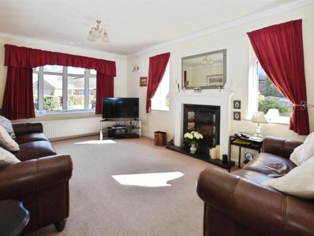 3 bedroom detached bungalow for sale in Swanland Butts Close, Kirk Ella, Hull, HU10