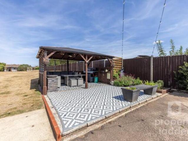 3 bedroom detached bungalow for sale in Park Road, Spixworth, NORWICH, Norfolk, NR10