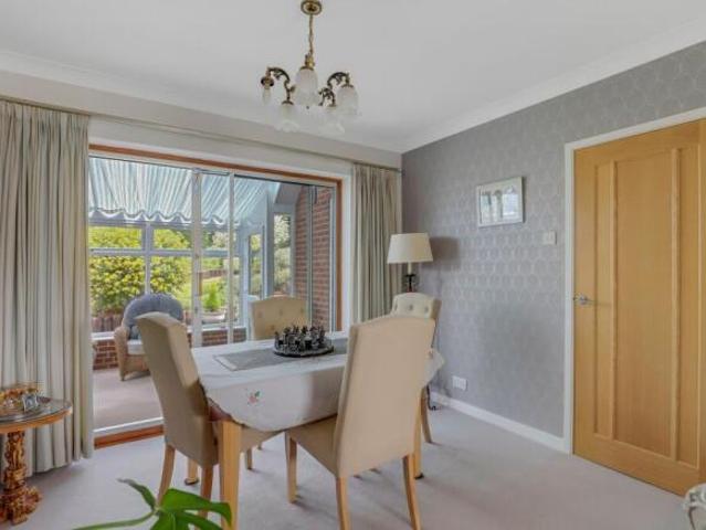 3 bedroom detached bungalow for sale in Parkland Close, Clifton Village, NG11